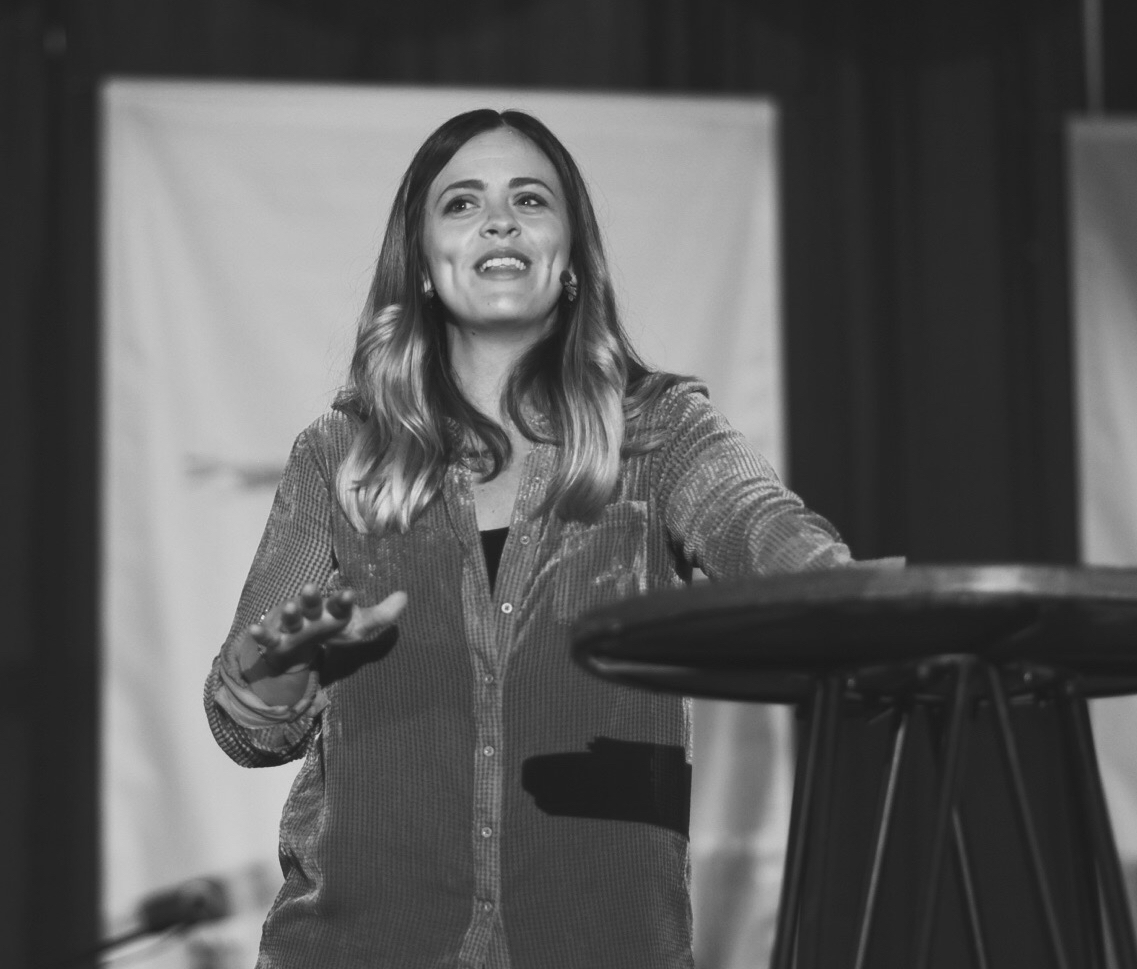 From Stressful Living to Joyful Living: Ruth Chou Simons & Jess ...